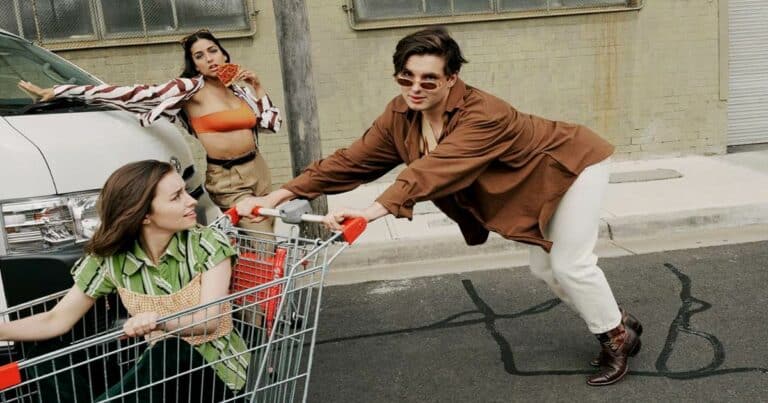 14 Absolute Must Watch Australian TV Shows - WORLD OF TELEVISION